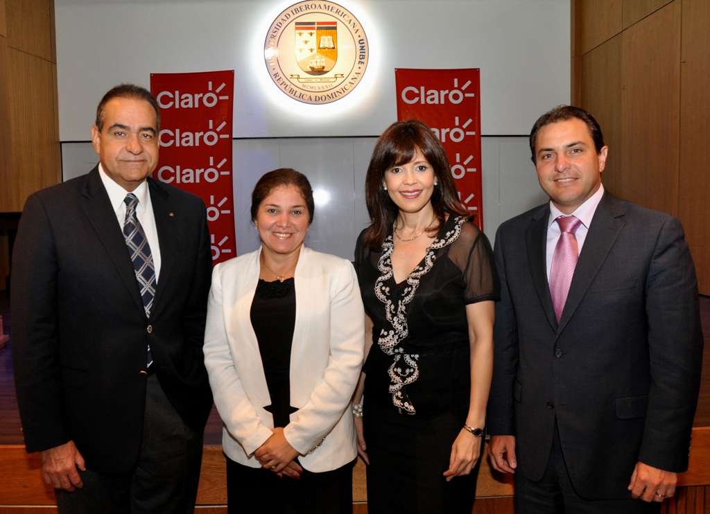 Claro entrega equipos y servicio de internet a estudiantes Becados de ...