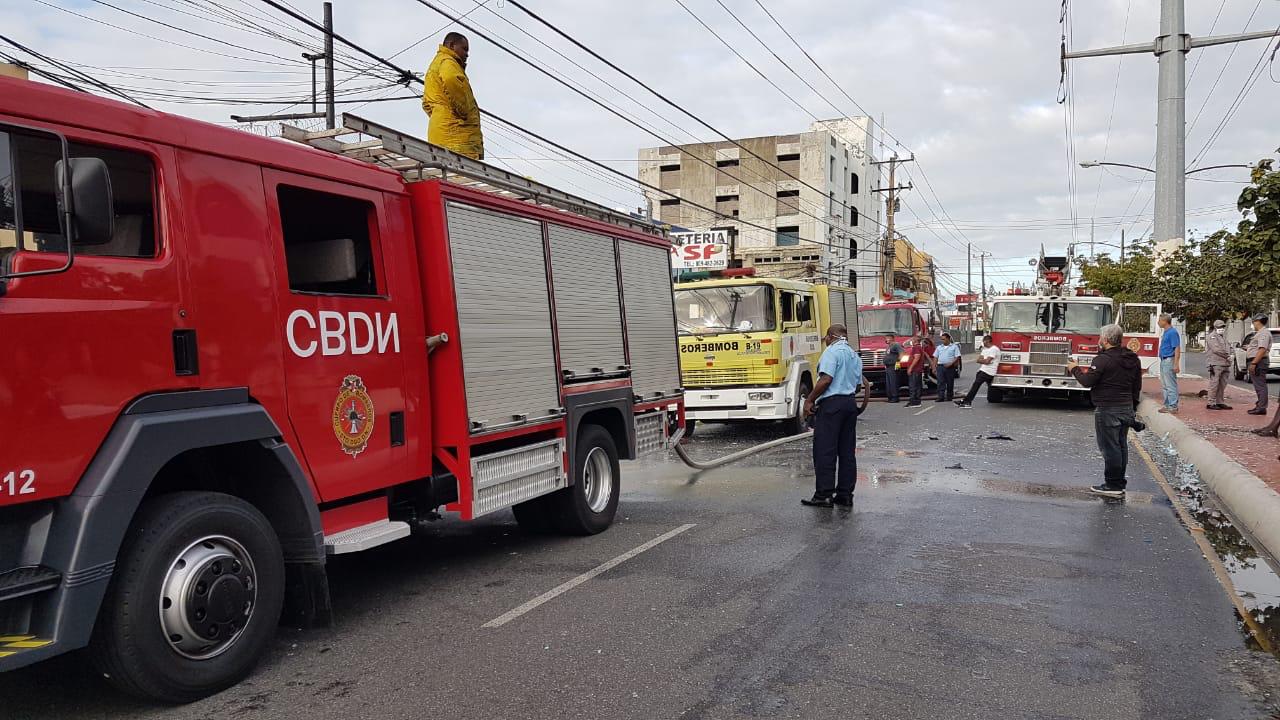 Video: Emergencias más comunes de los bomberos en República Dominicana ...